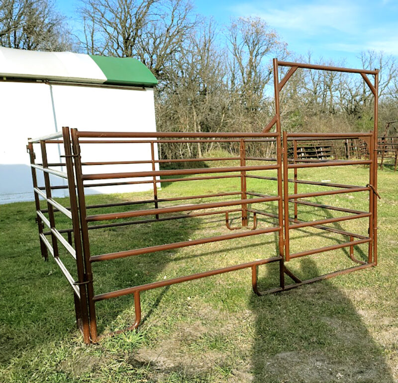 Portable Panel Pen – Miracle Ranch Equipment